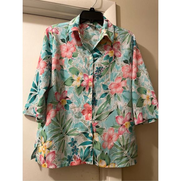 Allison Daley | Tops | Floral Blouse | Poshmark